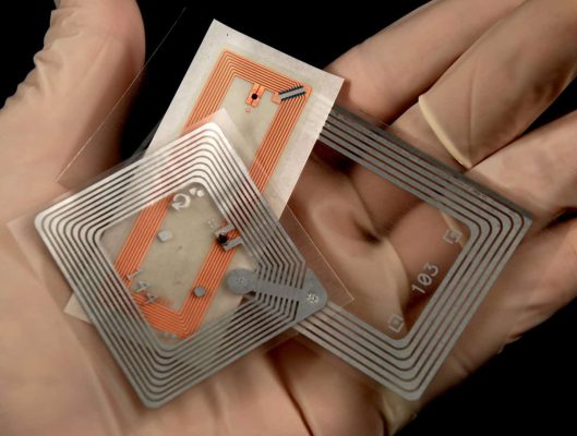 Comparing Active RFID vs Passive RFID Tags: Choosing the Best One for ...